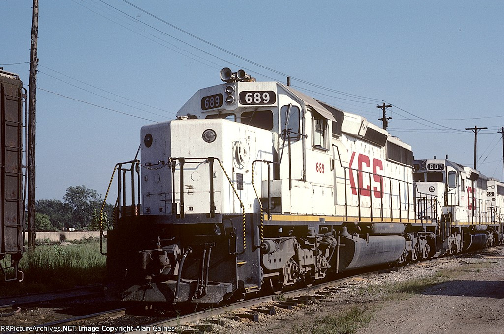 KCS SD40-2 689